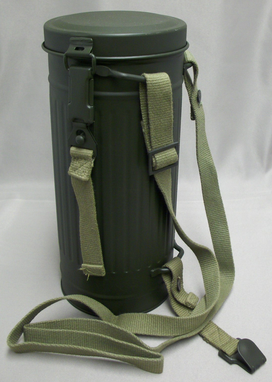 Kelleys Military: WWII German Gasmask Canister (Reproduction)